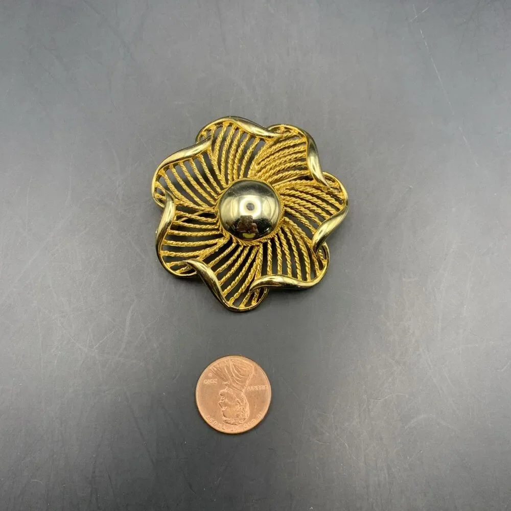 Unbranded | Jewelry | Flower Brooch Pin Gold Tone Textured Glossy Open ...